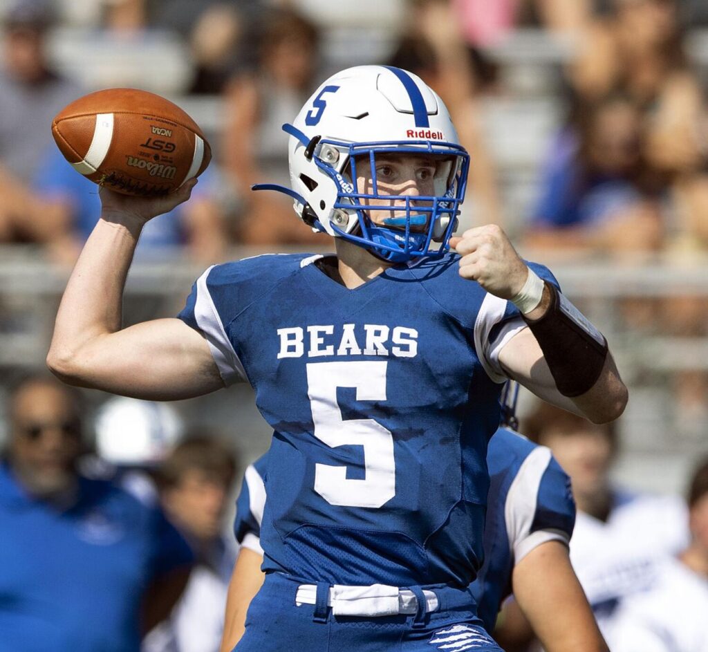 Elizabethtown’s Josh Rudy lights up Fleetwood for 6 TD passes - Mike ...